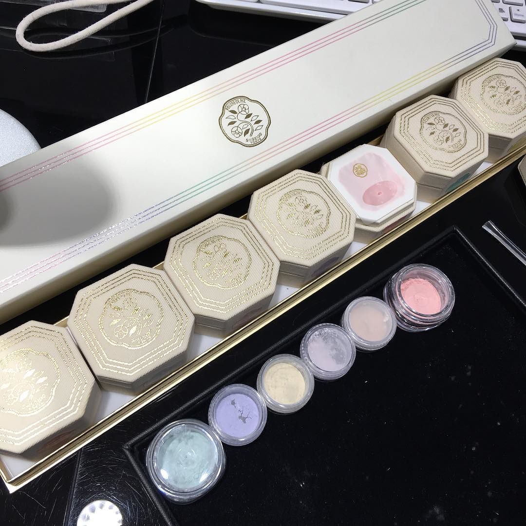 100th anniversary 23670 yen Face powder – Fude Japan (Makeup brushes ...